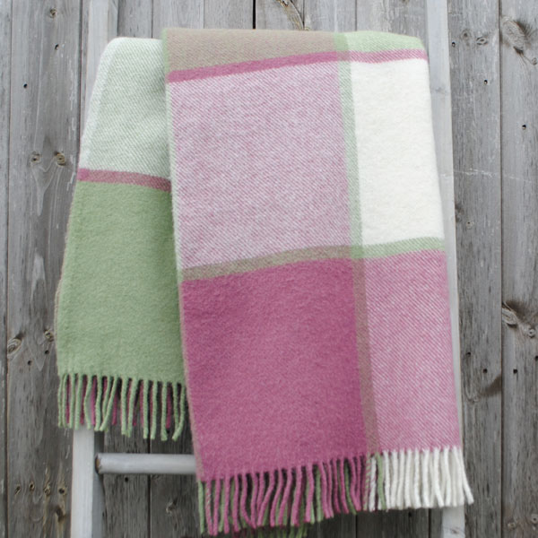 Milan Lambswool Throw